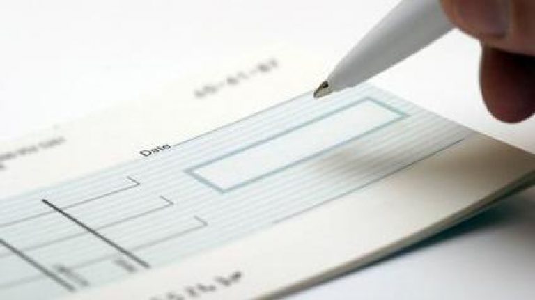 Comment faire opposition à un chèque et le bloquer ? Procédure et coût